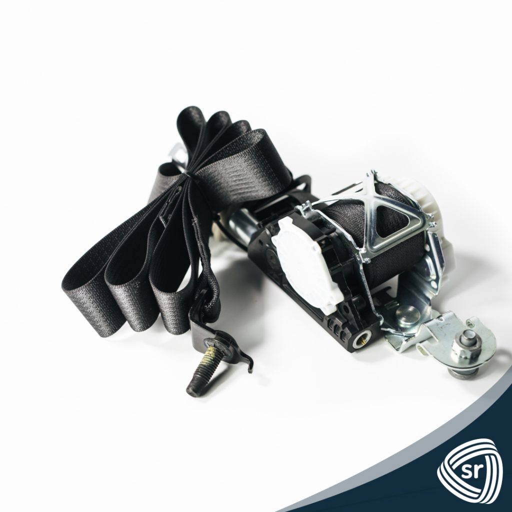 Can’t pull seat belt out